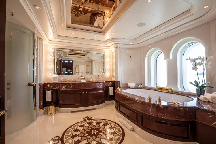 FIREBIRD yacht for charter (Feadship, 69.5m, 2007)